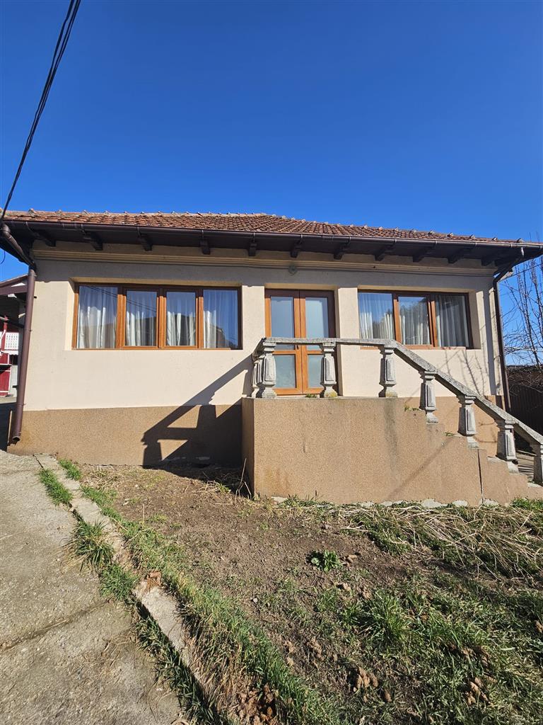 Casa + teren de vanzare in Tg Ocna in apropiere de Salina - ID 451